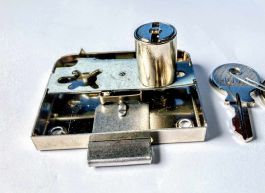 Huwil 30mm Rim Lock - Rim Locks - Office Specialties Ltd.